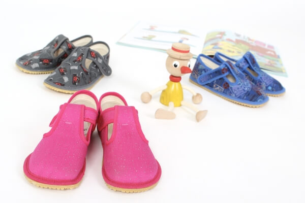 Jak vybrat bačkory do školky, přezůvky do školy | Little Shoes